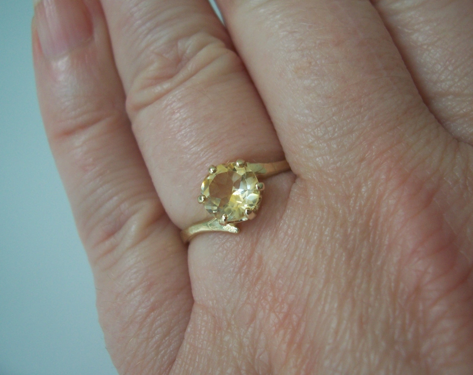 Sweet Natural Round Citrine Solitaire Set in Yellow Gold - Etsy
