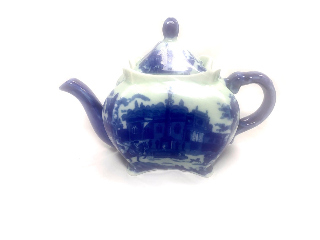 VINTAGE Large Victoria Ware Ironstone Flow Blue & White Teapot - Etsy