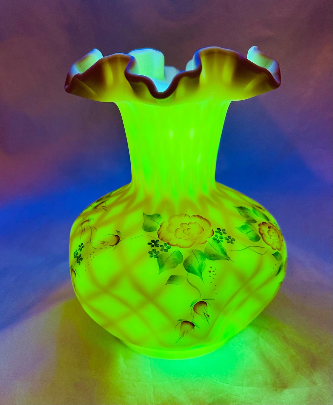 Bill Fenton Memorial Burmese Glass Diamond Optic Vase 5957 BD Adoration ...