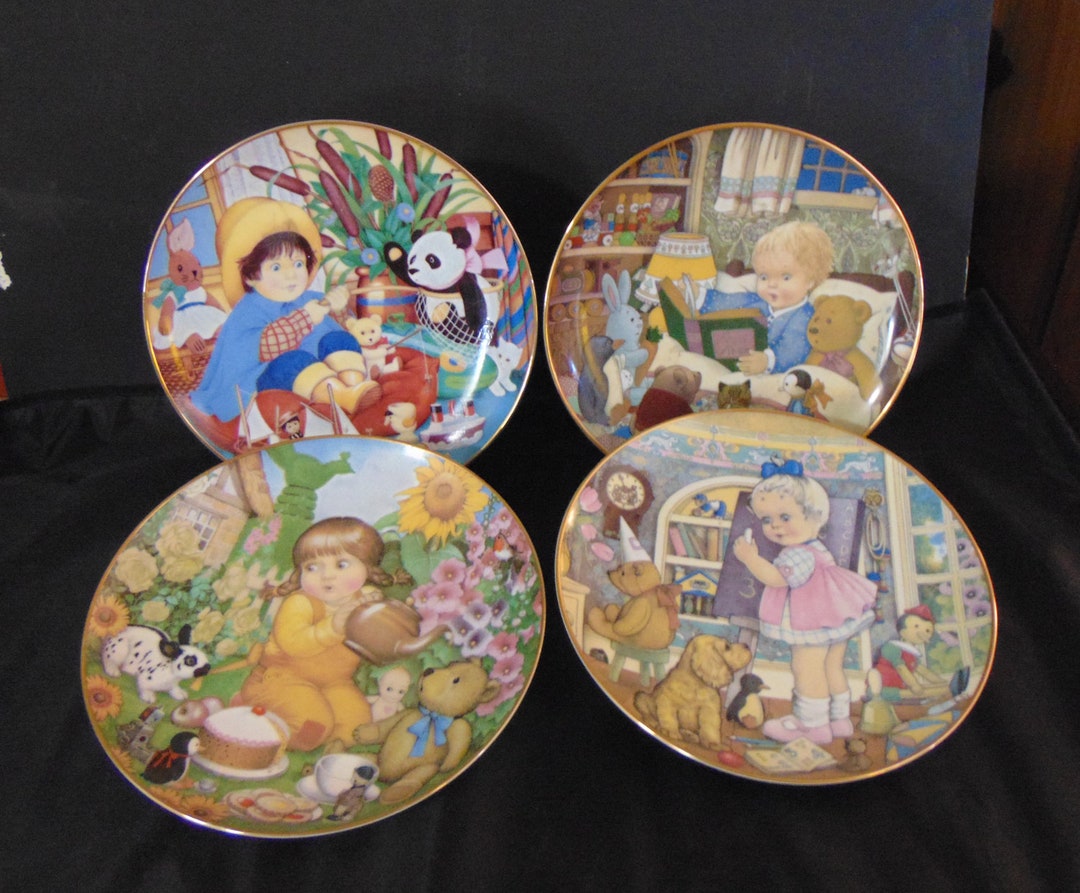 Set of 4 Carol Lawson Plates - Etsy