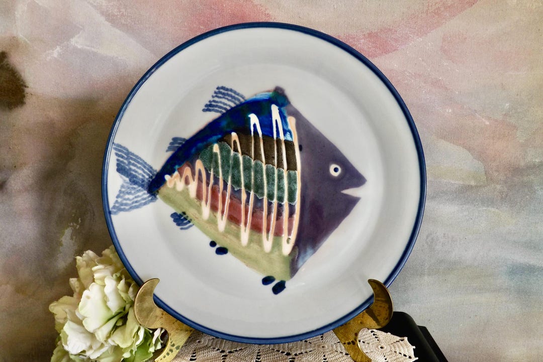 Artist Made Signed Modernistic Colorful Fish Plate 11" Fun Beach House ...
