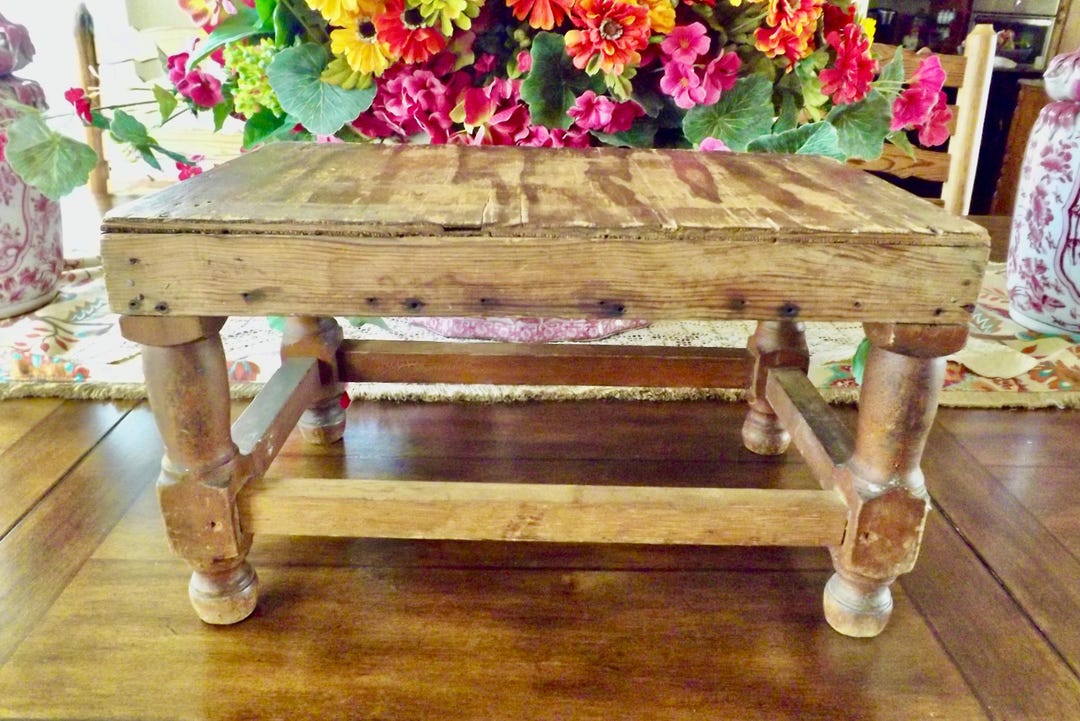 Primitive Rustic Wood Footstool Turned Legs 15" - Etsy