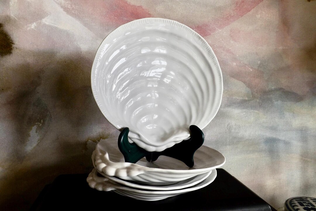 Seashore Clam Shell Shape Salad Plates by Pottery Barn White 9.4