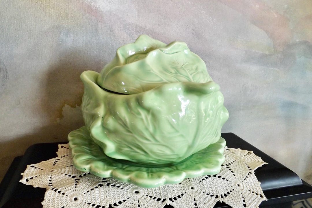 Green Cabbage Covered Vegetable Bowl Gravy Boat With Cabbage Leaf Under ...