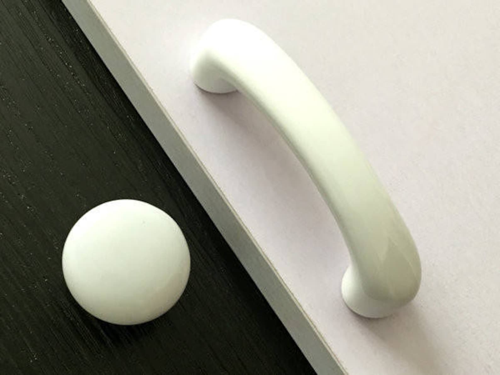3 White Dresser Knobs Drawer Pull Handles Kitchen - Etsy