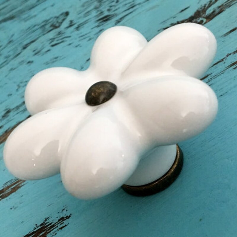 White Knobs - Etsy