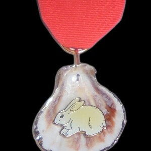 Christian Holy Land Pilgrims Rabbit Shell Medal Badge Pin Case Jesus ...