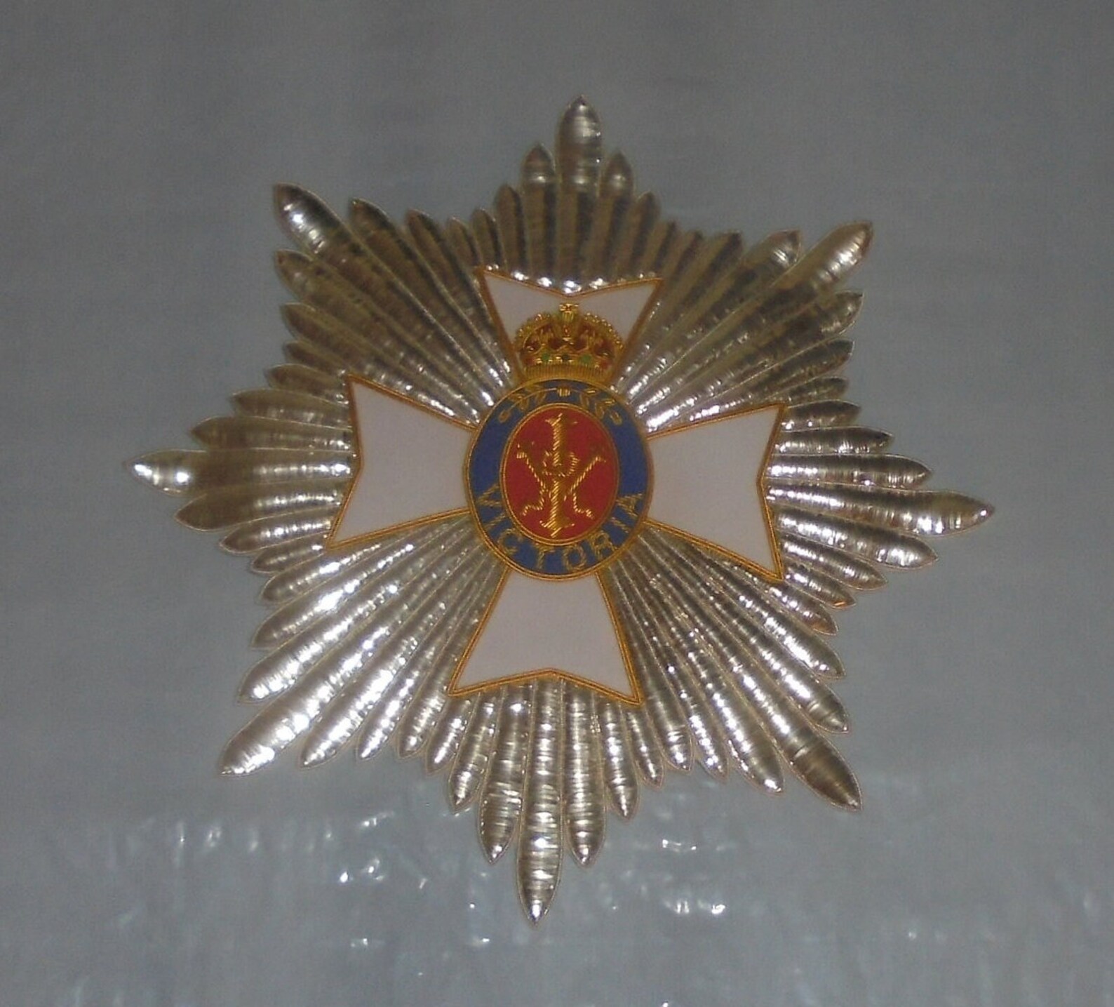 UK Britain Empire Knight Royal Victorian Order Service Award Star Cape ...
