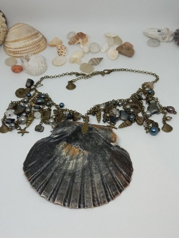 Giant Sea Shell Charm Necklace - Etsy