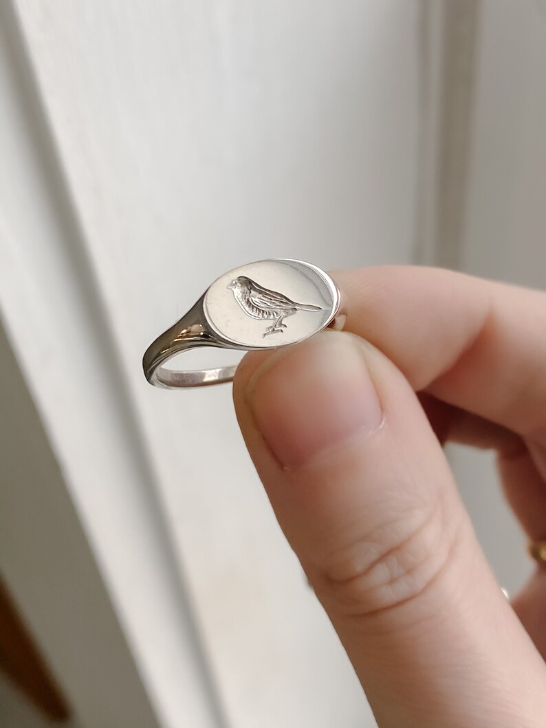 Birdie Signet Ring | Etsy