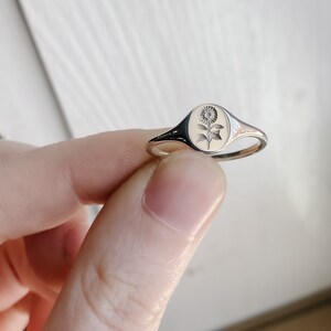 Mini Sunflower Signet Ring - Etsy