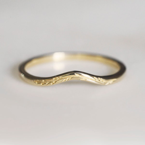 Curved Wedding Band - Etsy