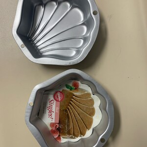 Wilton Singles Mini Shell Aluminum Cake Pan Set of 2. 5 Inch Mini Cakes ...