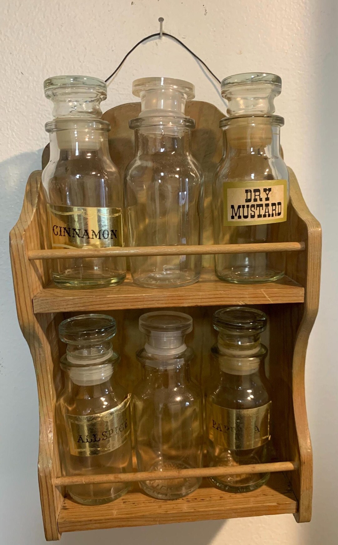 Vintage Universal Rustic Spice Rack With 6 Four Inch Glass Spice ...