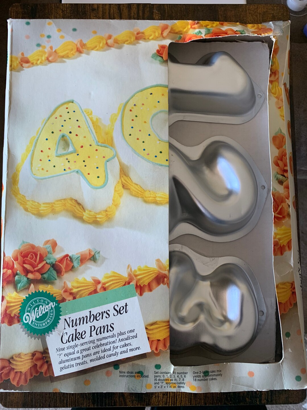 Wilton Vintage Aluminum Cake Pan Set Numbers and a Question Mark, Cake ...