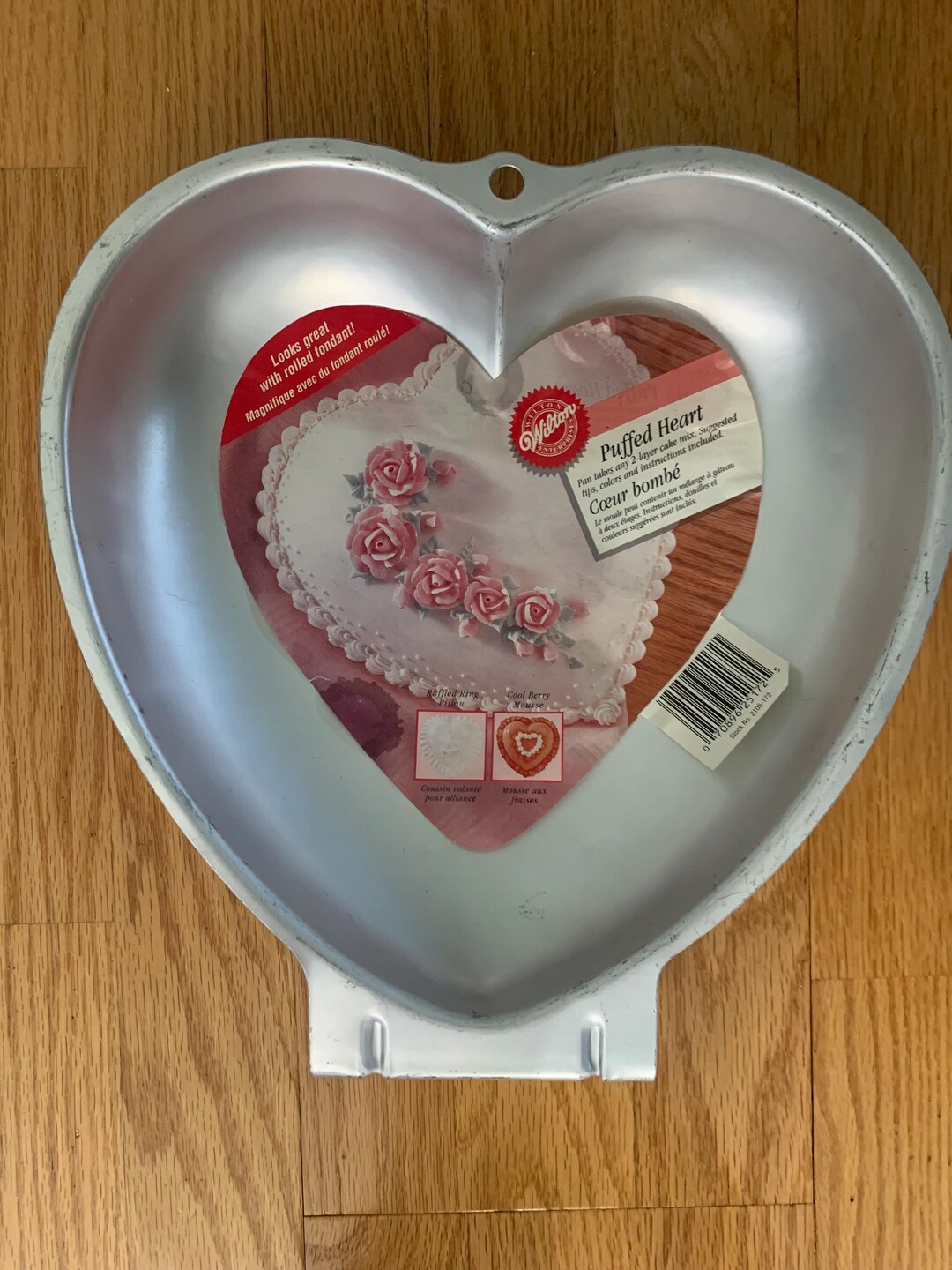 Wilton Vintage Puffed Heart Cake Pan, 10 Inch Heart Shaped Pan ...