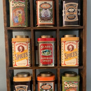 Vintage Case Mfg. NY, Spice Set of 9 Metal Spice Containers and Wood ...