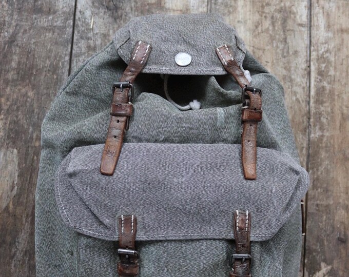 Vintage 1950s Swiss Army Rucksack - Military Backpack - Salt Pepper ...