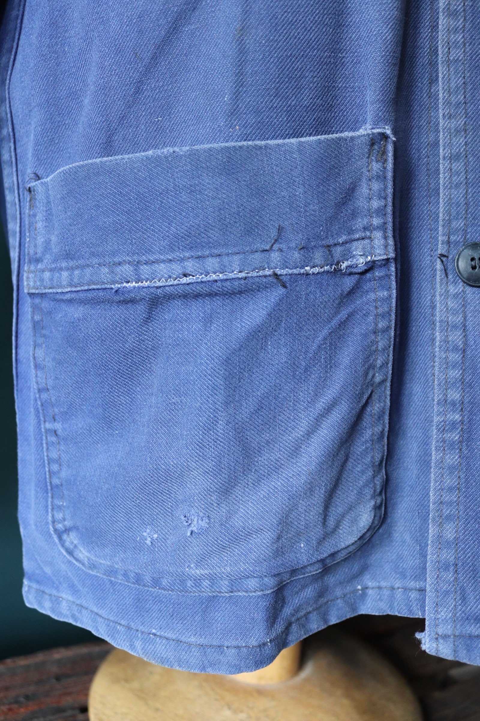 Vintage 1960s 60s French blue work jacket workwear chore faded 44 ...
