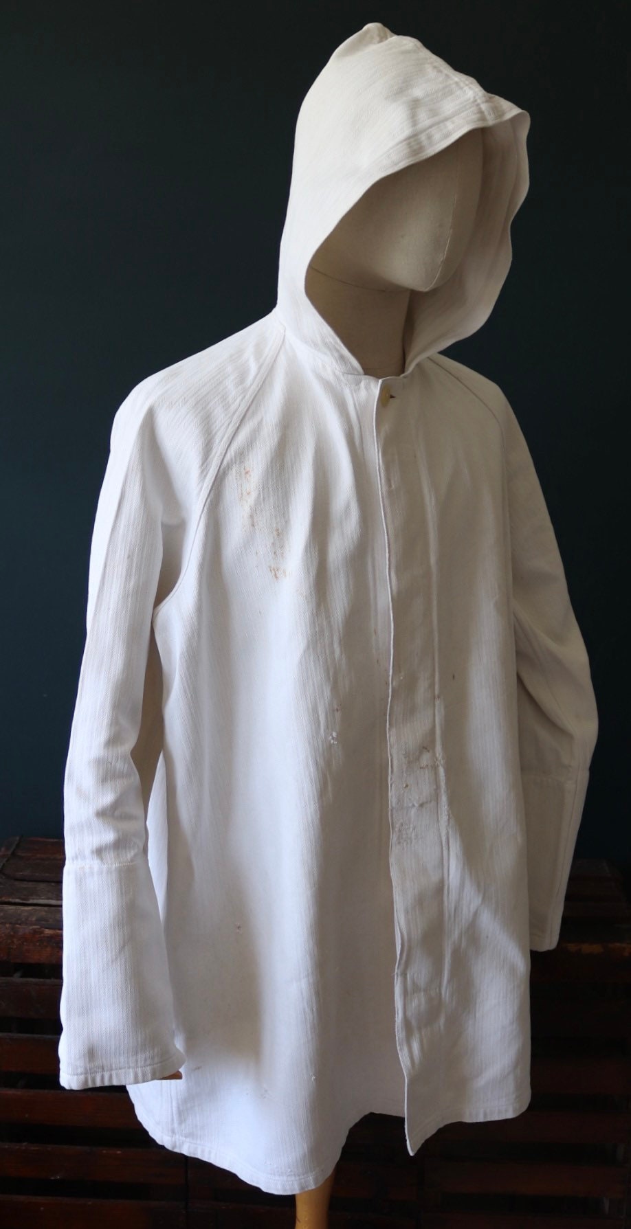 Vintage 1950s 50s French butchers white herringbone linen hooded ...