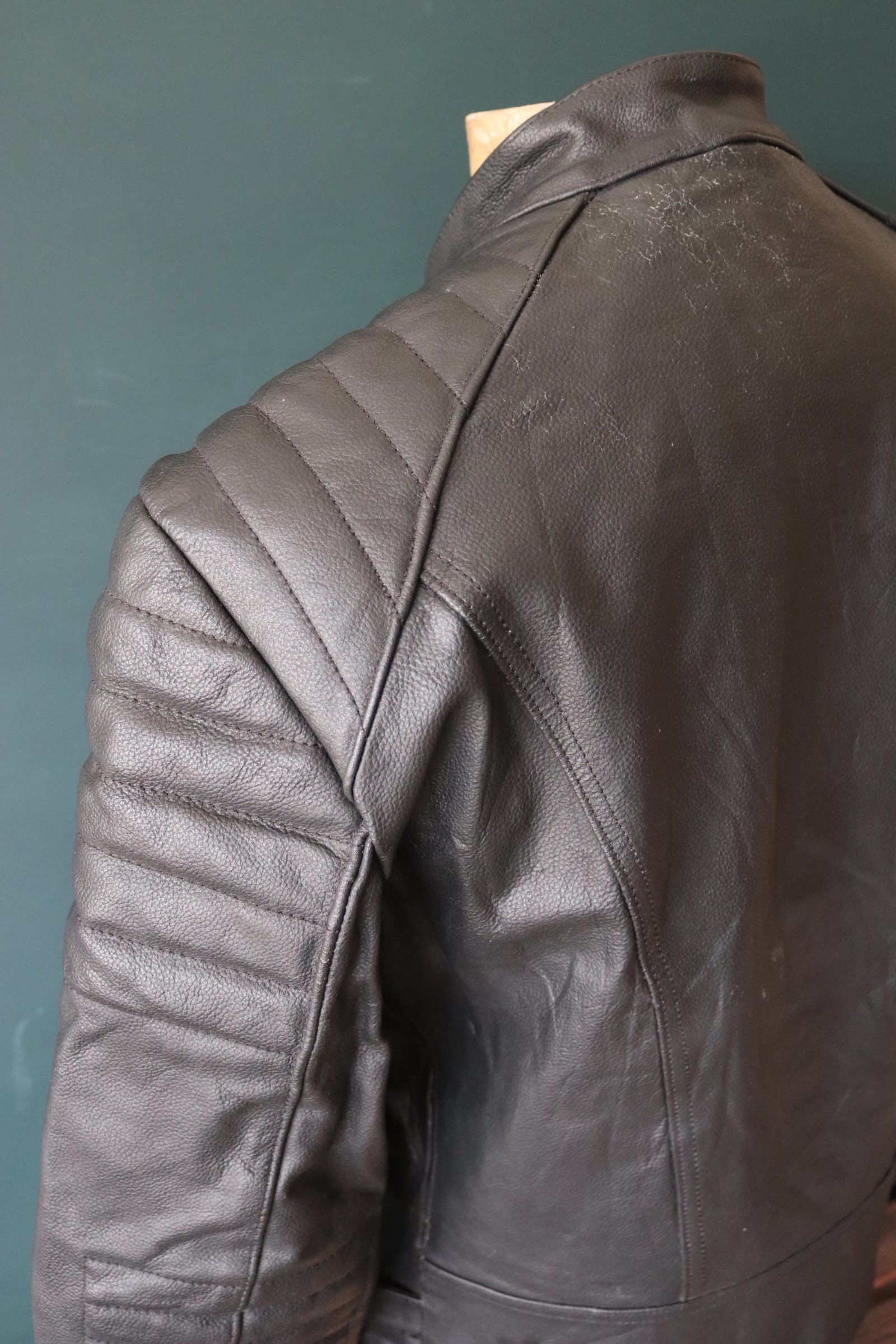 Vintage 1980s 80s European black leather cafe racer jacket 42” chest ...