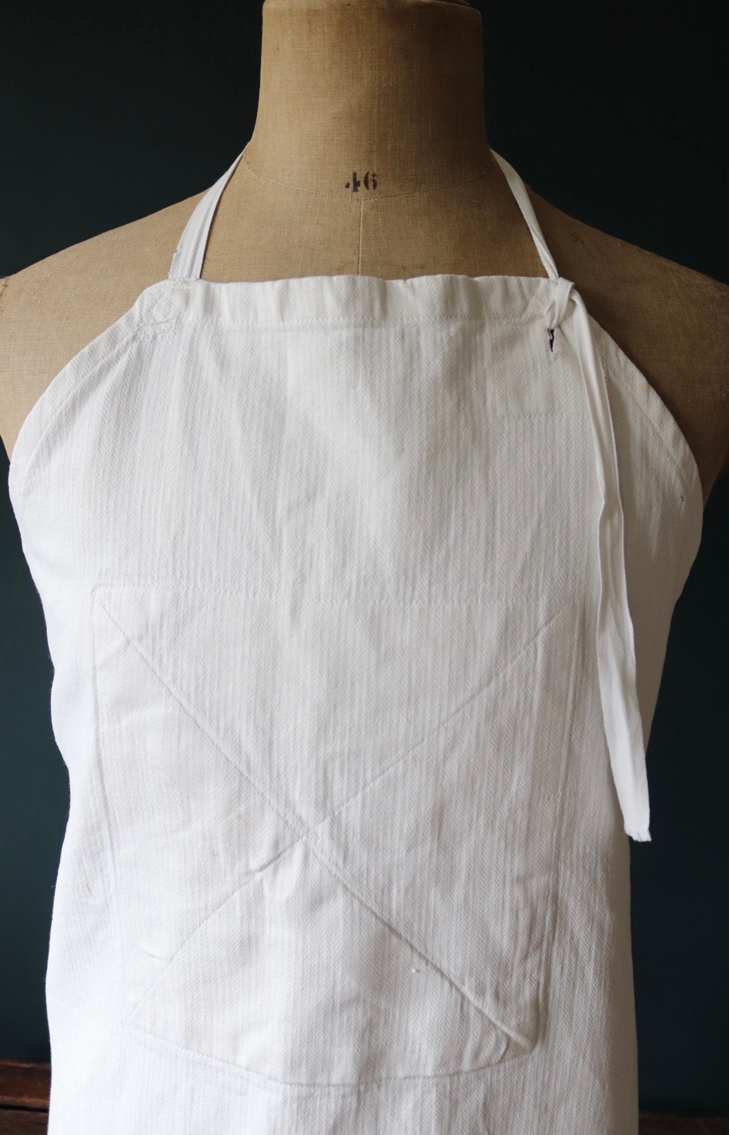 Vintage 1950s 50s French white herringbone linen butchers apron pinny ...