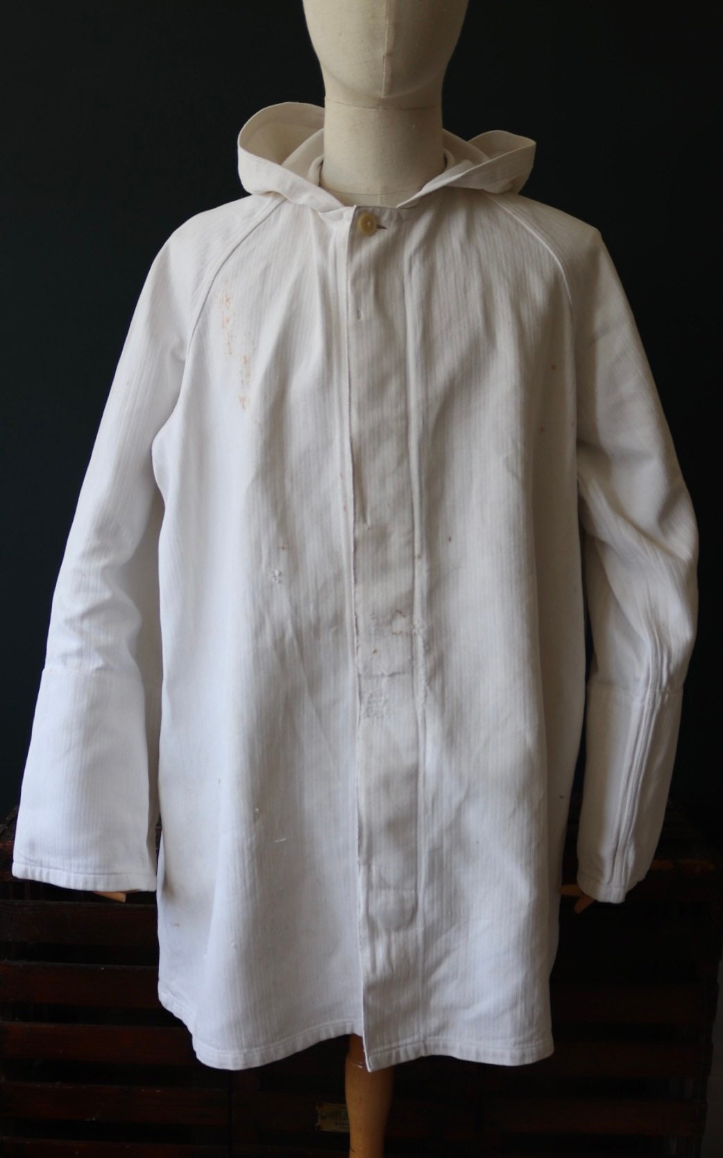 Vintage 1950s 50s French butchers white herringbone linen hooded ...