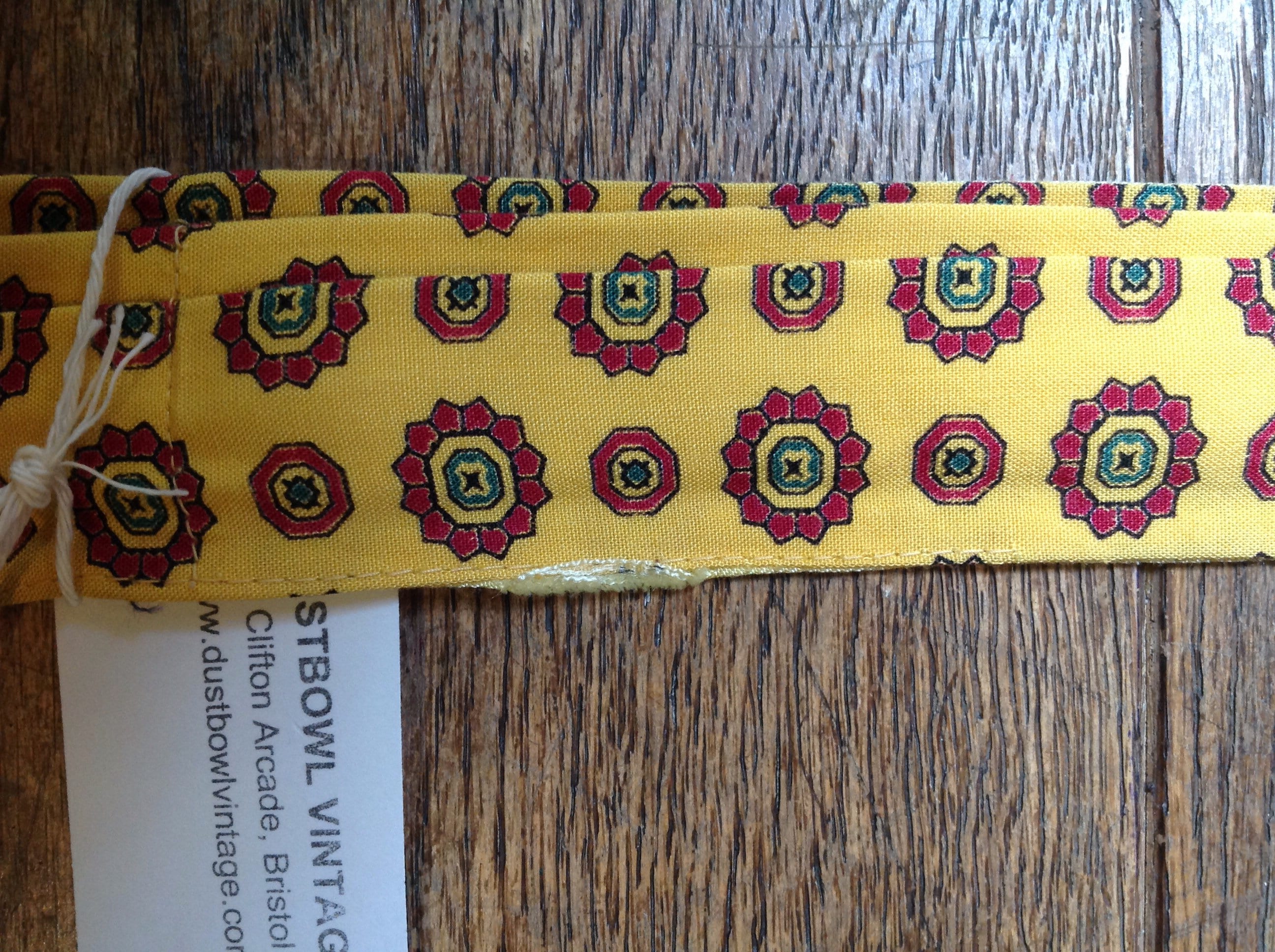 Vintage 1960s 60s vibrant yellow red cotton cravat tie mod