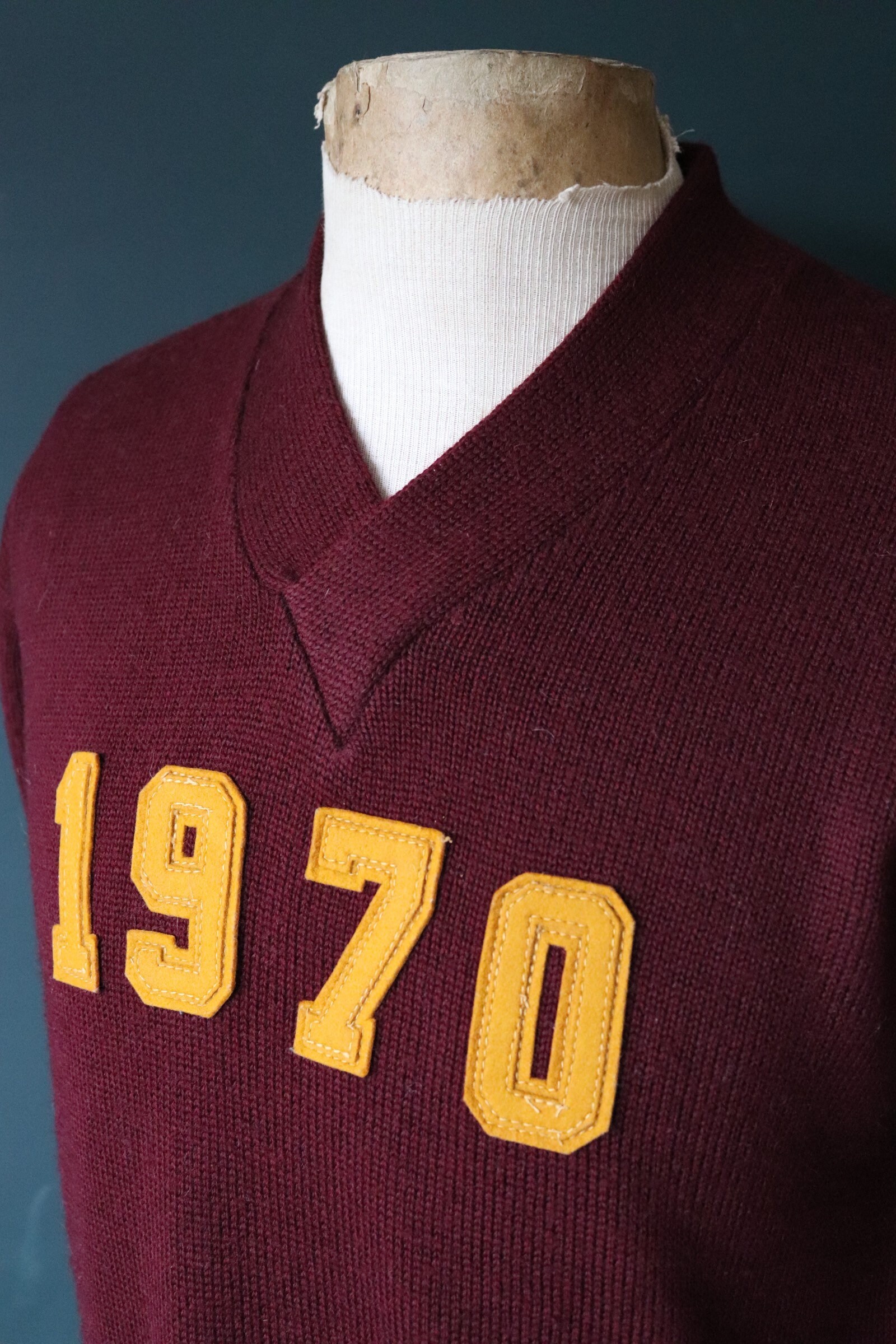 Vintage 1970s 70s American USA burgundy wool knitted varsity Ivy League ...