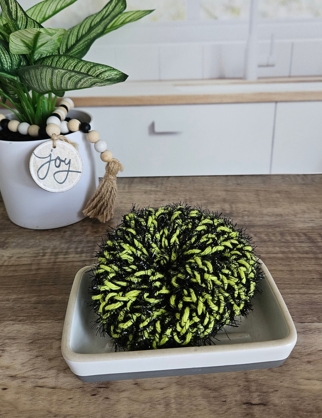 Bright Green Scrubby, Halloween Green Black Round Scrubber, Kitchen ...