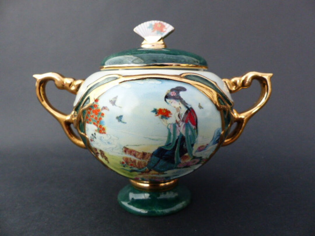Music Box - Musical Trinket Box - Beauties of the Red Mansion - Ying ...