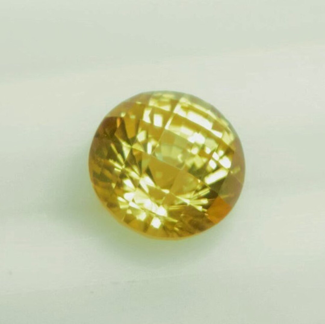 Zircon Yellowish Green Great Lustre 4.05cts *free Shipping* - Etsy UK