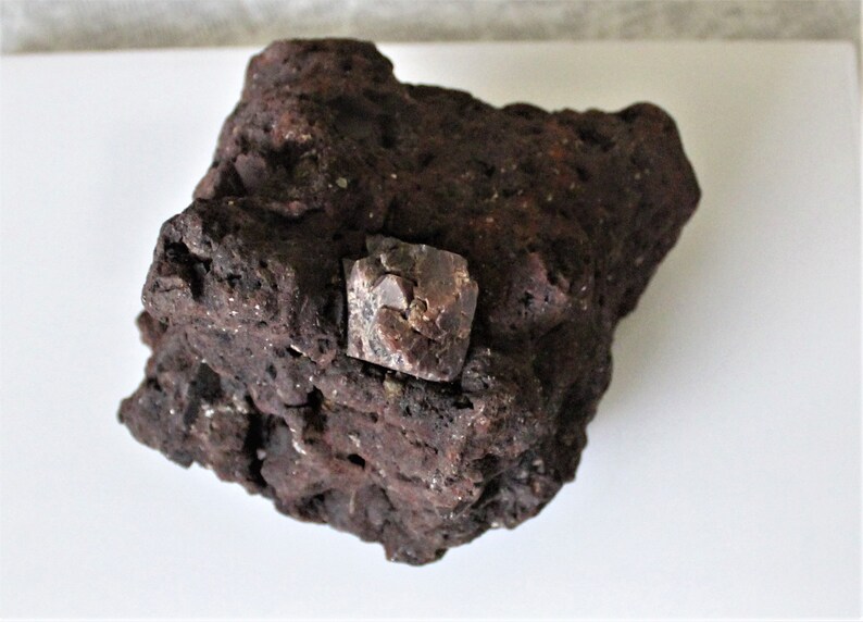 Spinel Octahedral Crystal in Mother Rock 615gms - Etsy