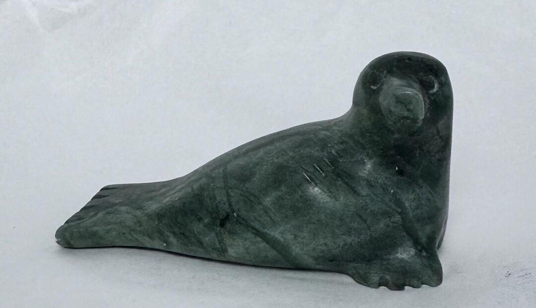 Mark TOTAN 4" Canadian Serpentine Baby Harp Seal by Master Carver Inuit ...