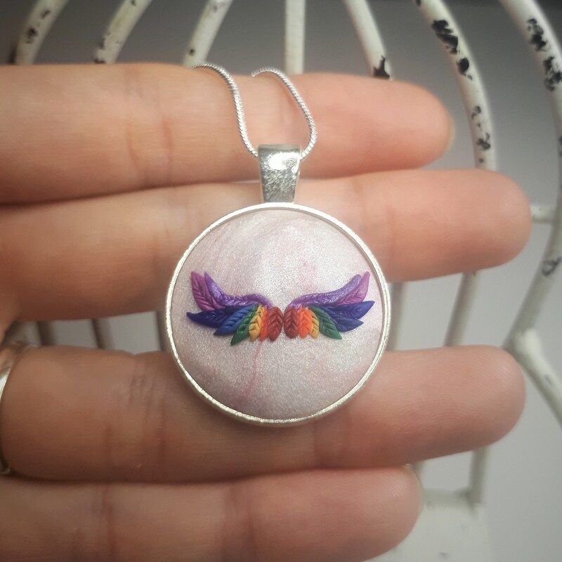 Circle With Wings Chain - Etsy