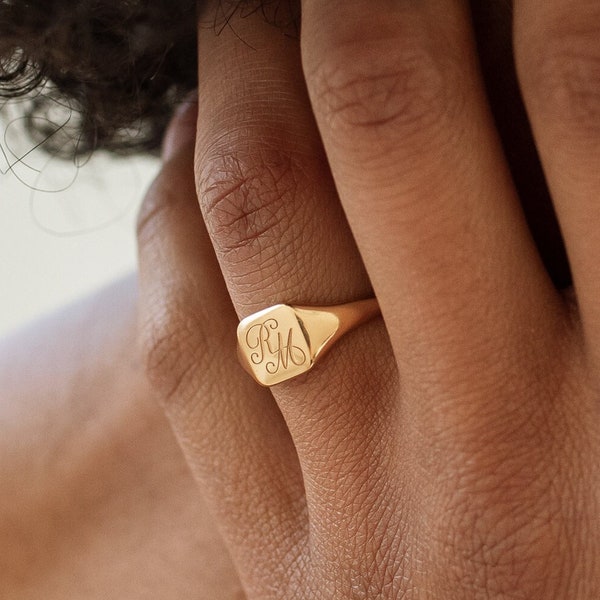 Custom Signet Ring - Etsy