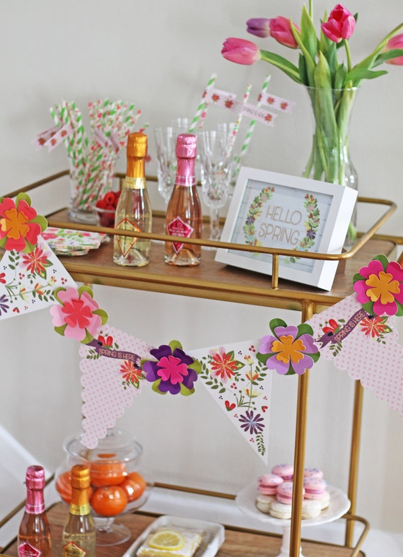 Printable Spring is Here Banner, Printable Spring Banner, Spring Polka ...