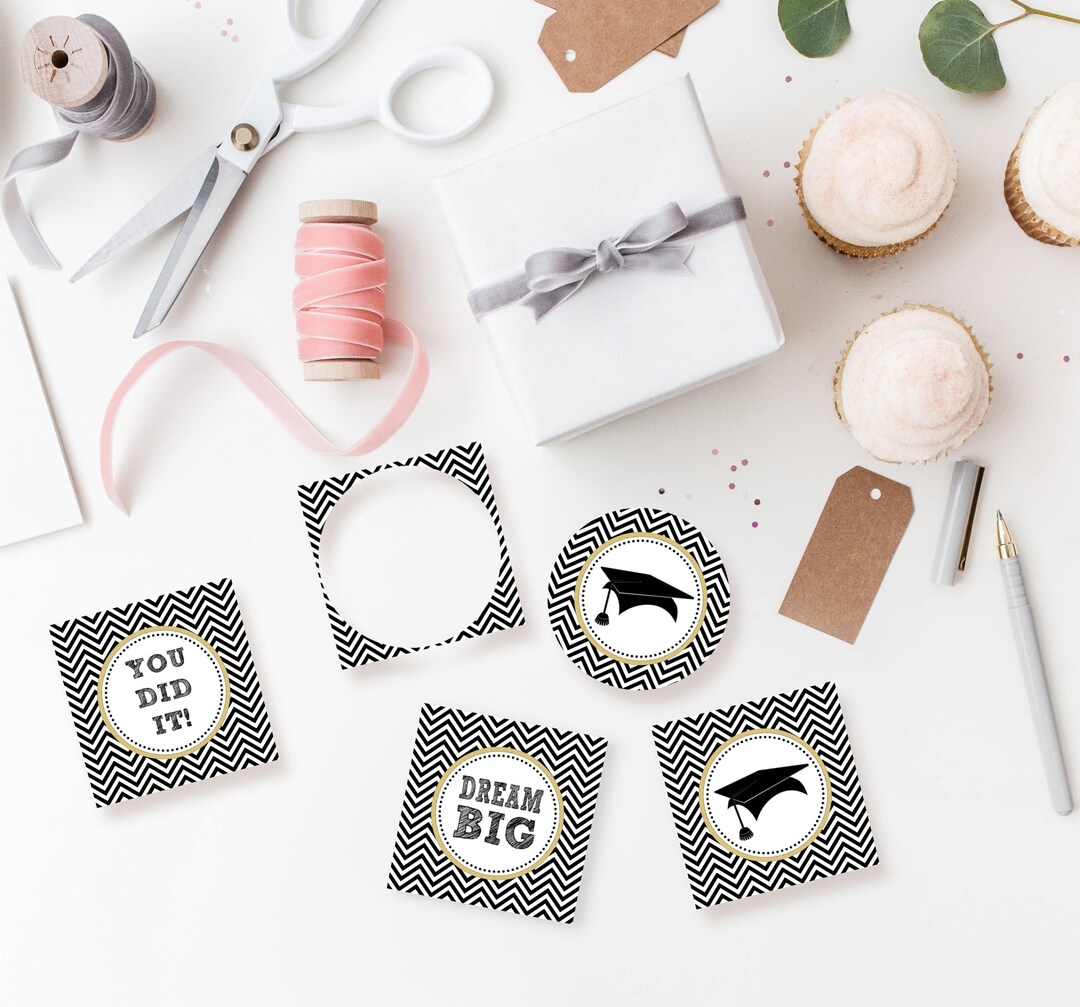 Printable Graduation Cupcake Toppers, Printable Graduation Gift Tags ...