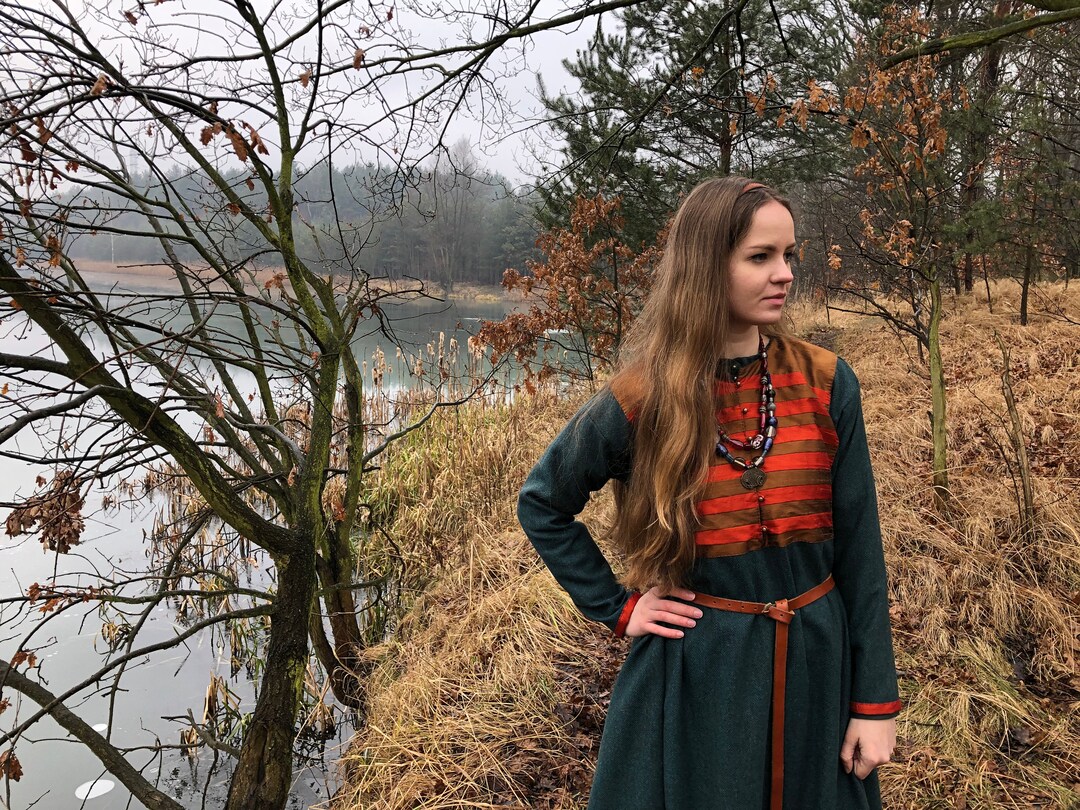 Viking Woolen Coat With Silk and Bronze Buttons - Etsy