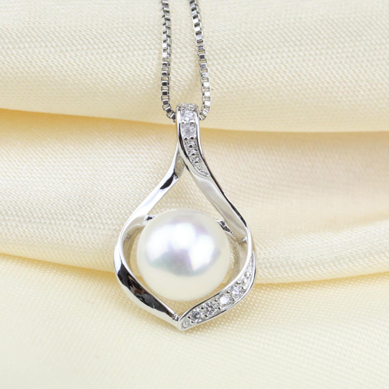 Freshwater Pearl Pendant Necklacepearl Wedding Etsy
