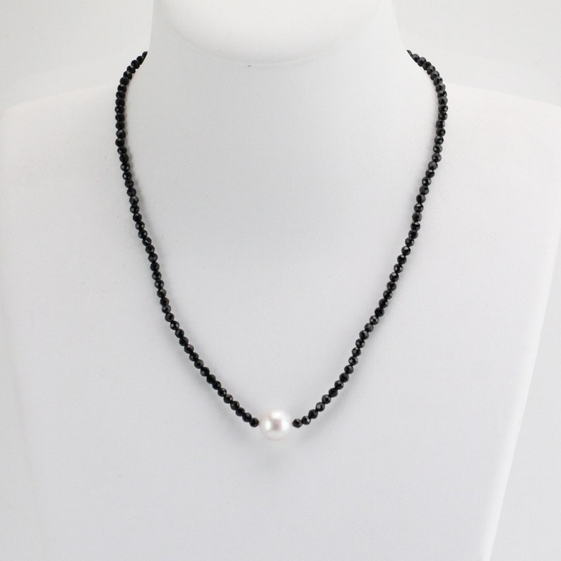 Black Spinel Necklace10mm White Color Freshwater Round Pearl Etsy