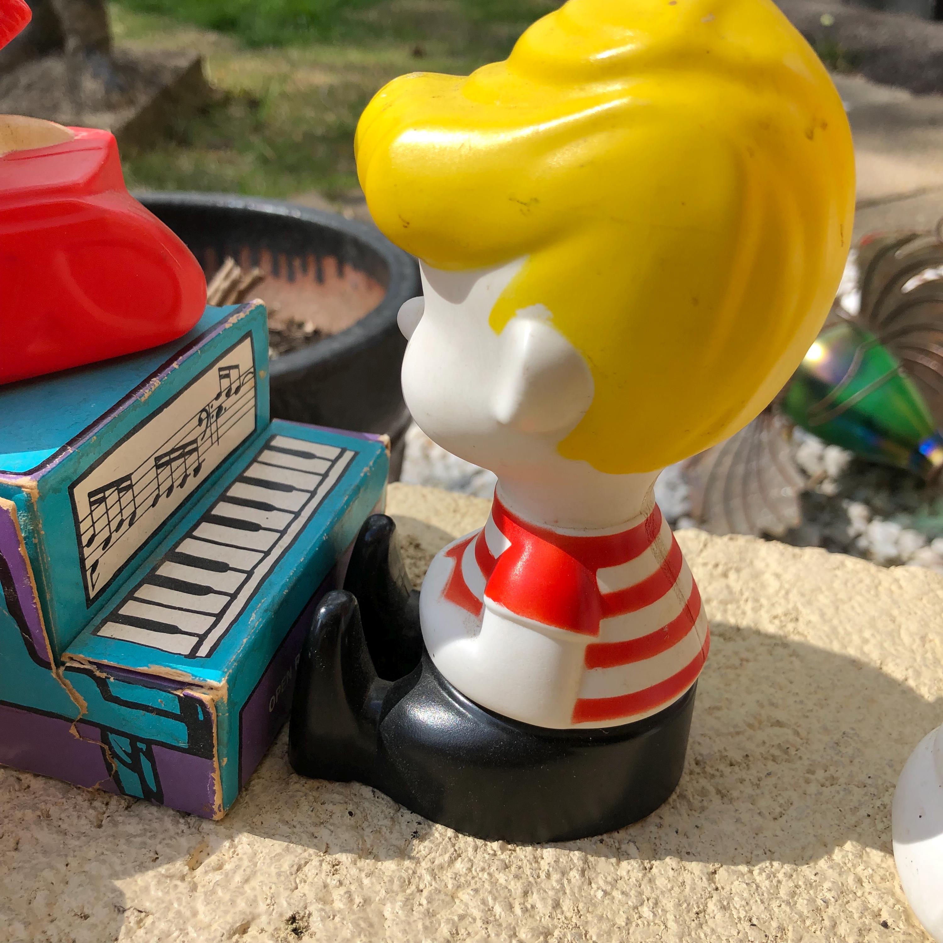 Collection Lot of Avon Peanuts Snoopy Cartoon Characters Schroeder 8 ...