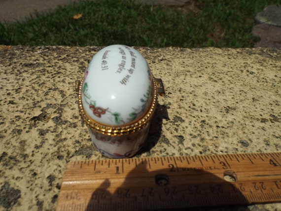 Imperial Porcelain Chintz Style Trinket Box/Pill Box … - Gem