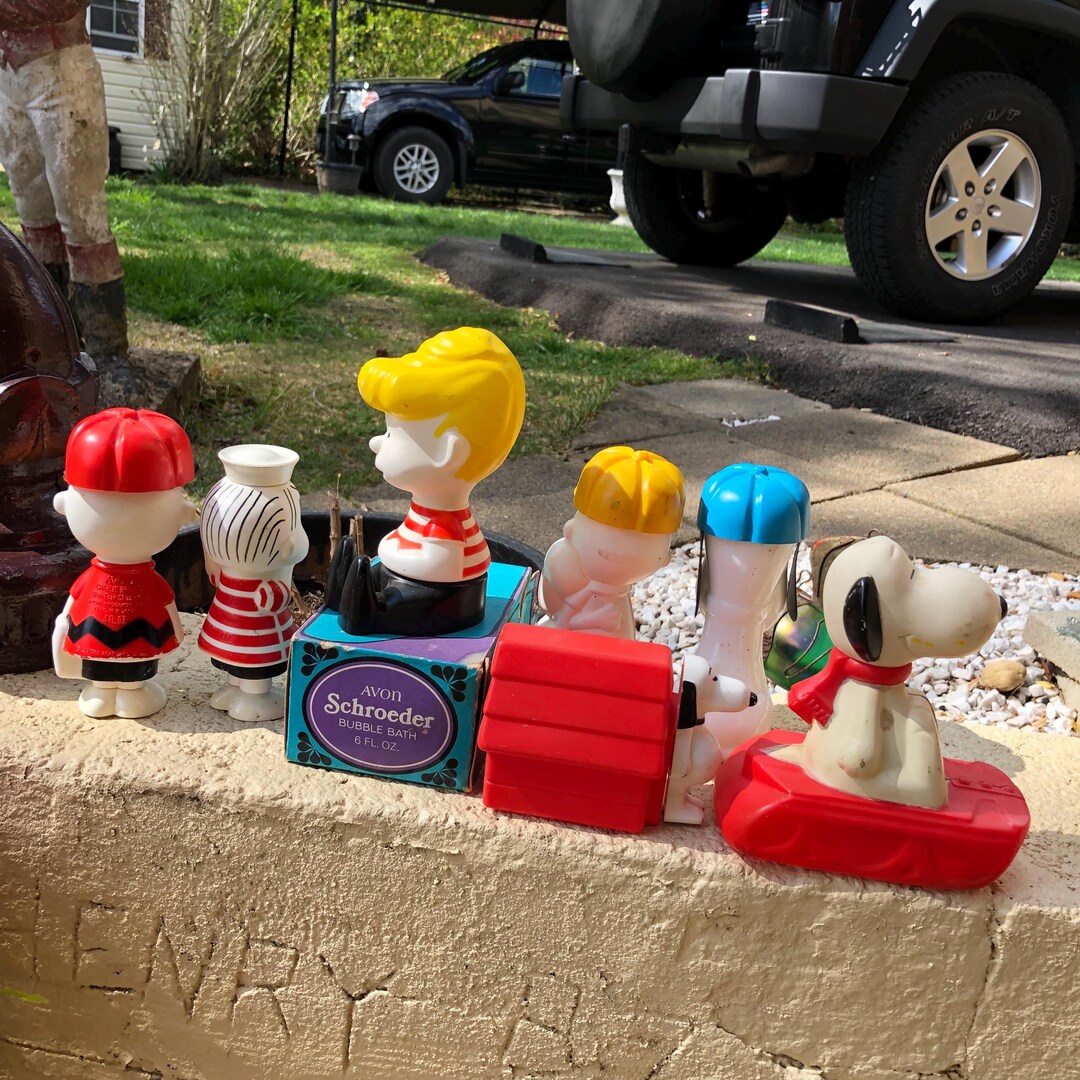 Collection Lot of Avon Peanuts Snoopy Cartoon Characters Schroeder 8 ...