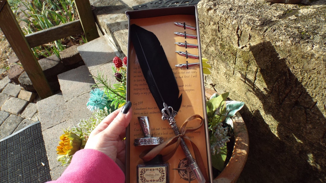 Vintage Style Steampunk 1502 World Map Series Calligraphy Black Feather ...