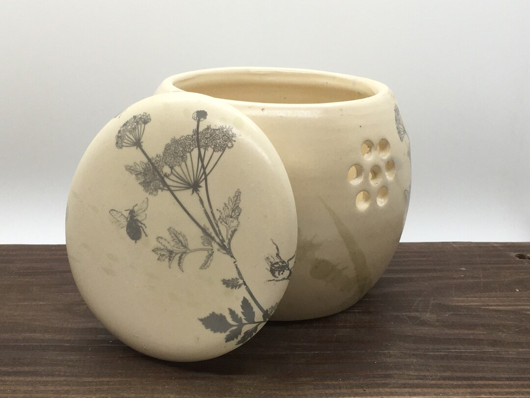 Garlic Keeper Garlic Jar Pottery Garlic Keeper Ceramic - Etsy