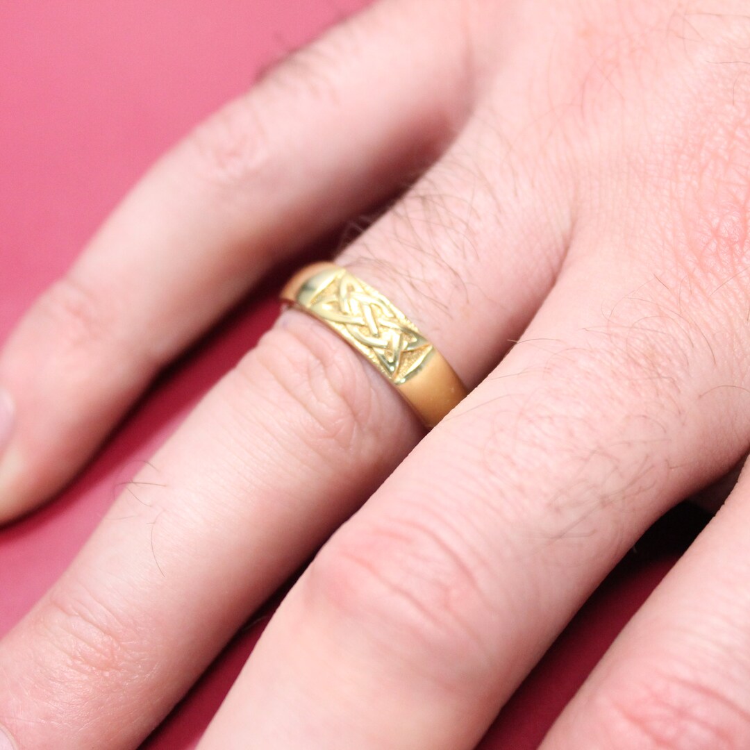 Irish Celtic Wedding Ring Available in Gold or Silver - Etsy