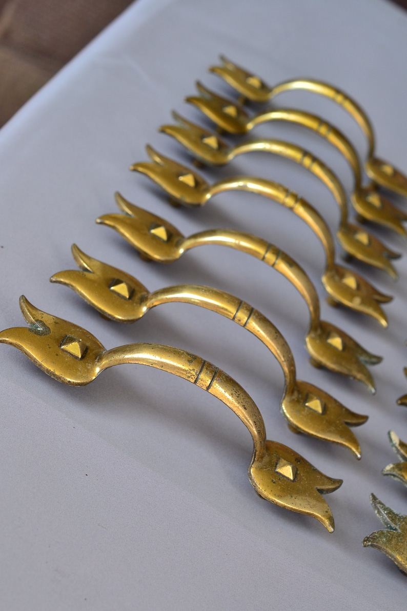 NOS 1 X Vtg Keeler Brass Tulip Drawer Pull 3" Centers Yellow Brass Gold ...