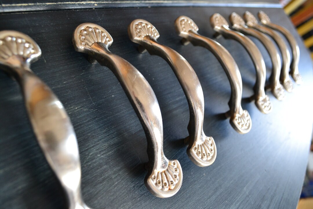 Vtg 1 X Silver Drawer Pull Brushed Satin Nickel Peacock Plume Fan Shell ...