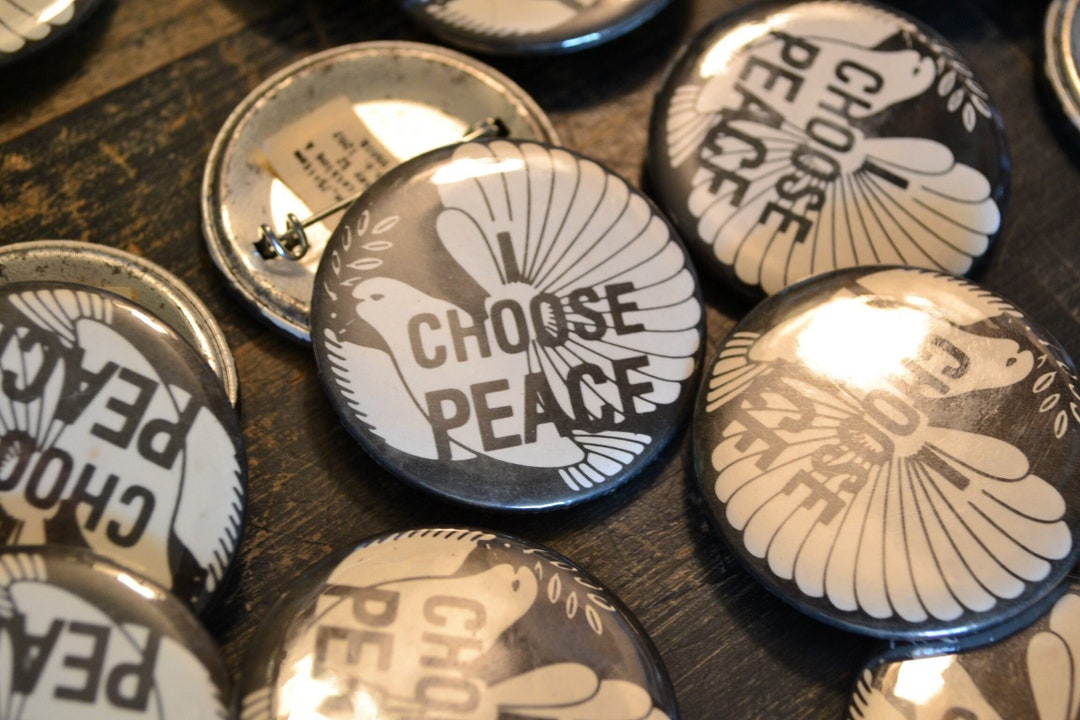 1 X NOS 1960s Anti War Pin "i Choose Peace" Dove Protest Button Black ...